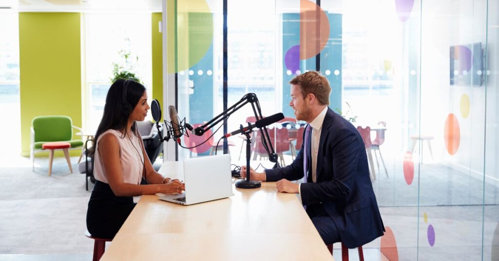 Masterclass Fare interviste per podcast - Stampa Romana